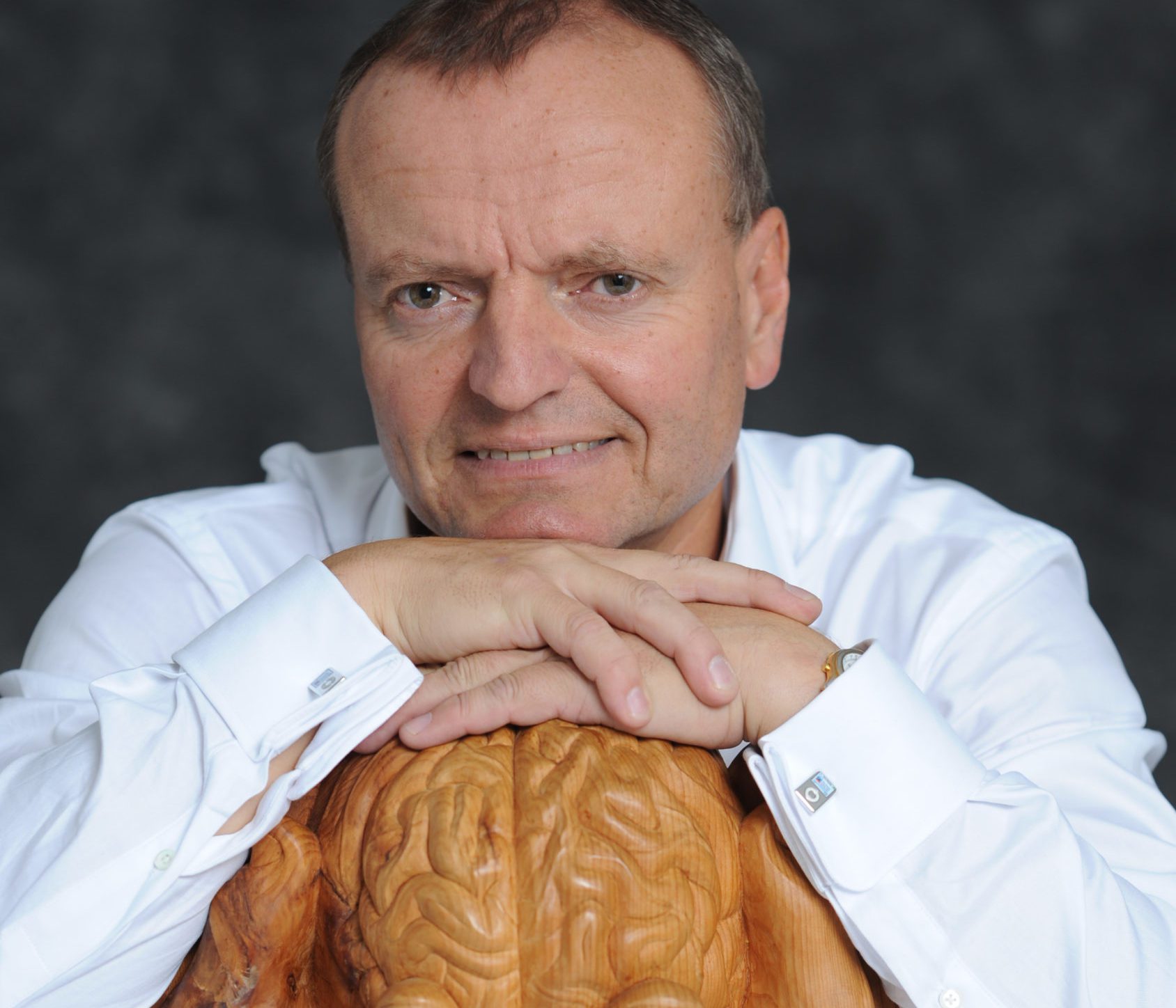 Heimskendi heilagranskarin Manfred Spitzer heldur fyrilestur á Glasi ...